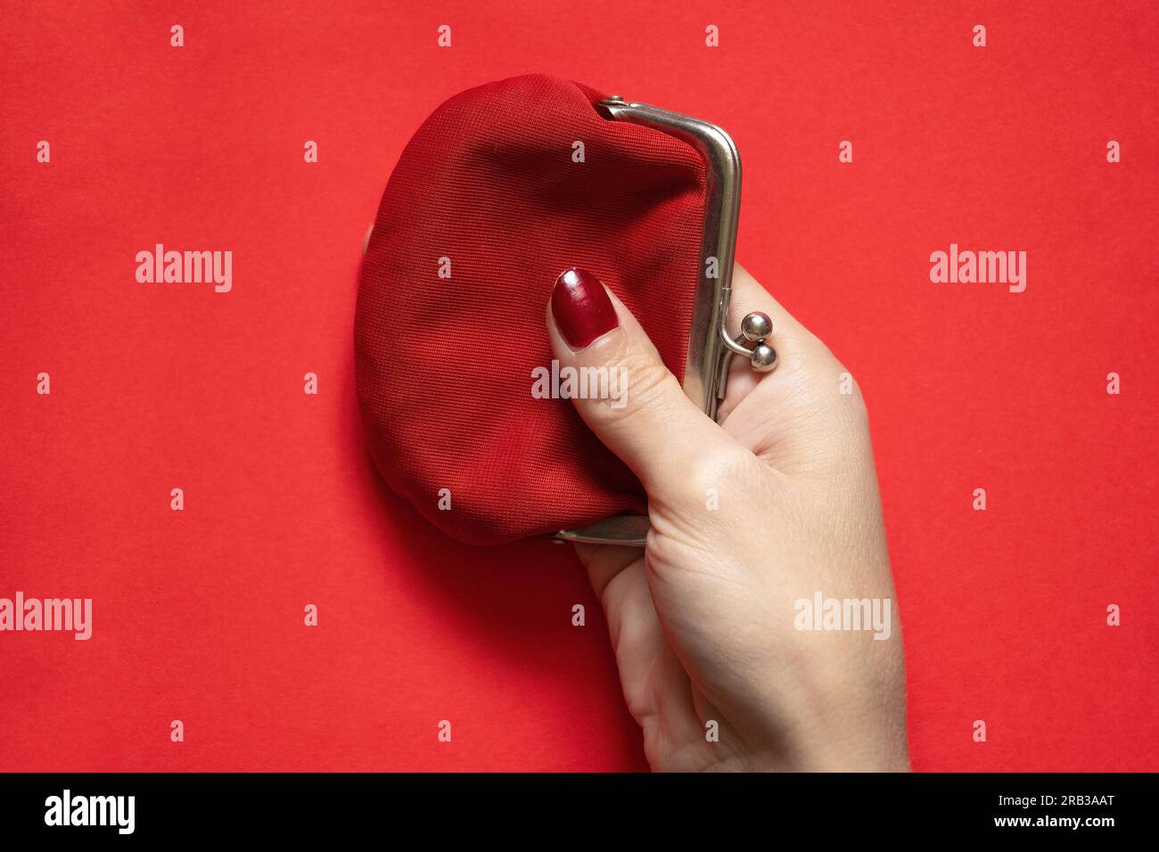 Female showing empty wallet hi-res stock photography and images - Alamy