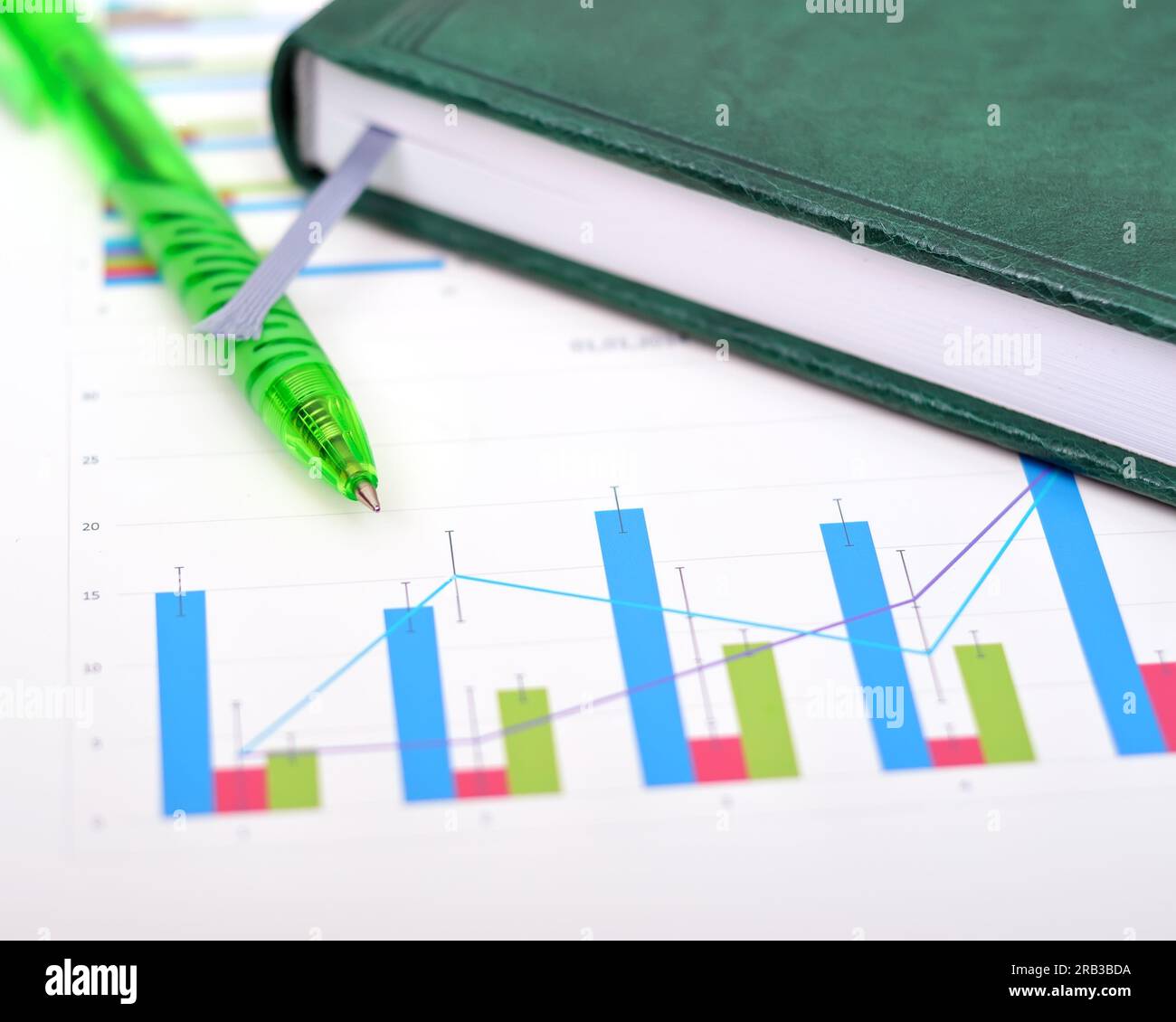 Annual statistics hi-res stock photography and images - Alamy