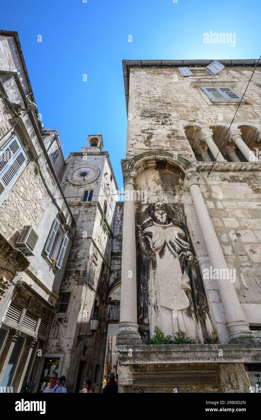A sculpture of St Anthony the Hermit on the Ciprianis-Benedetti Palace ...