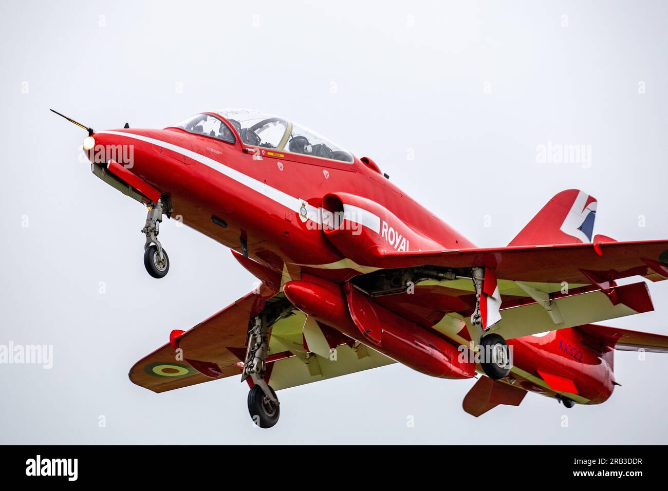 Red arrow landing hi-res stock photography and images - Alamy