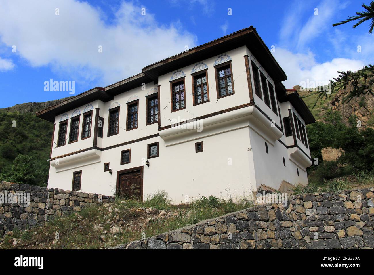 Traditional turkish house hi-res stock photography and images - Alamy