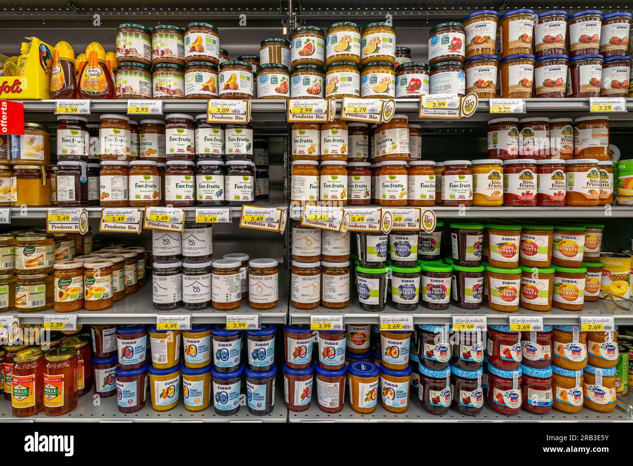 Jam jars display market hi-res stock photography and images - Alamy