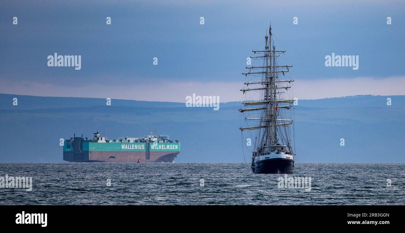 Tenacious and ship hi-res stock photography and images - Alamy