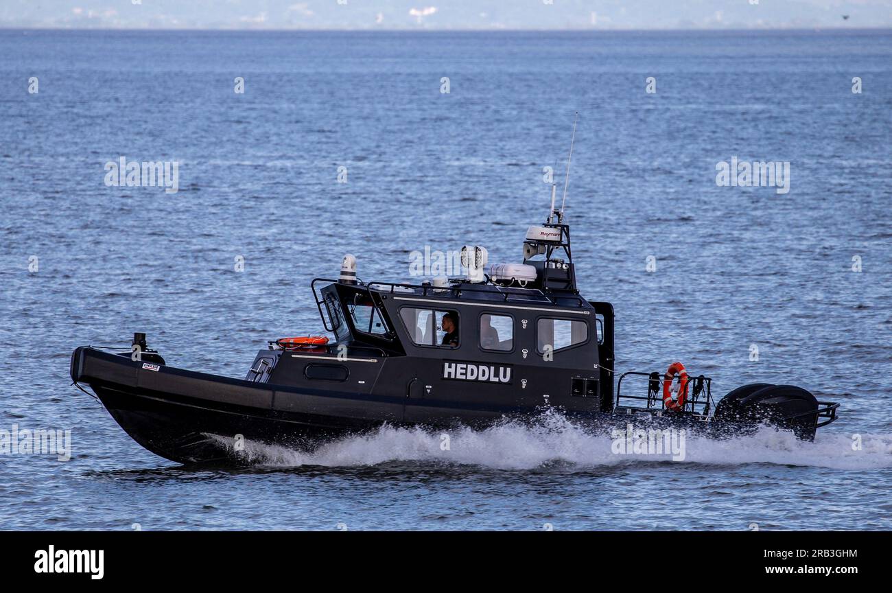 Police boat cardiff hi-res stock photography and images - Alamy