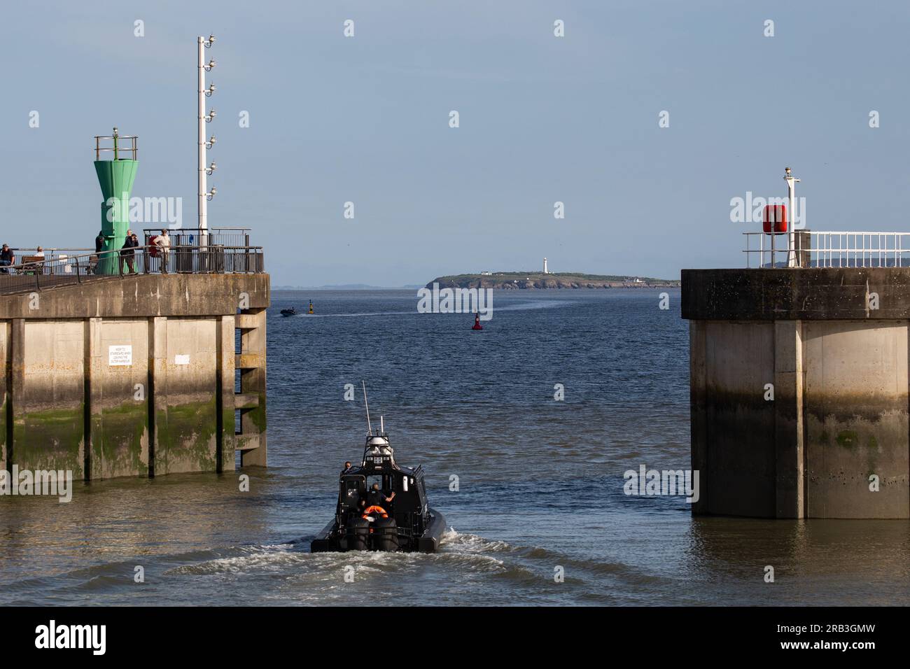 Police boat cardiff hi-res stock photography and images - Alamy
