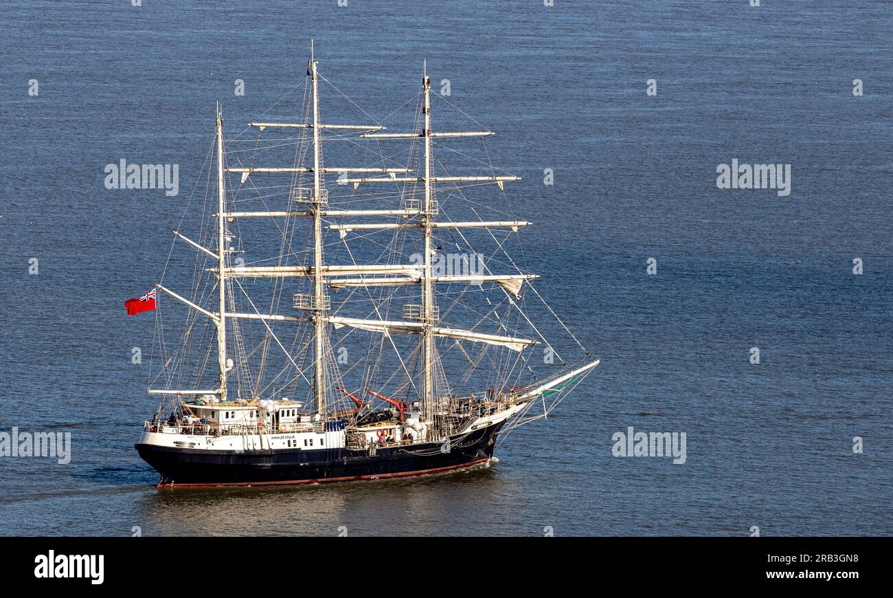 Tenacious boat hi-res stock photography and images - Alamy