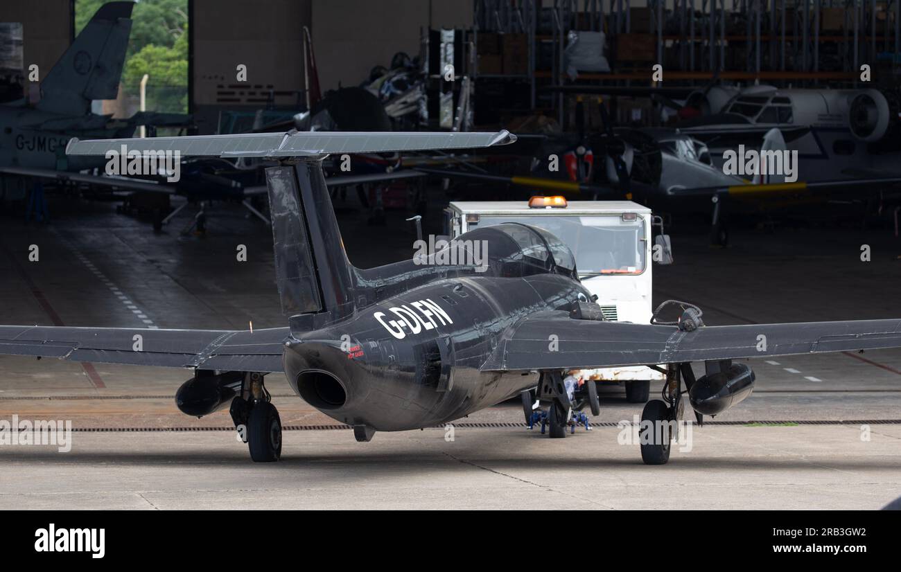 Undercover aircraft hi-res stock photography and images - Alamy