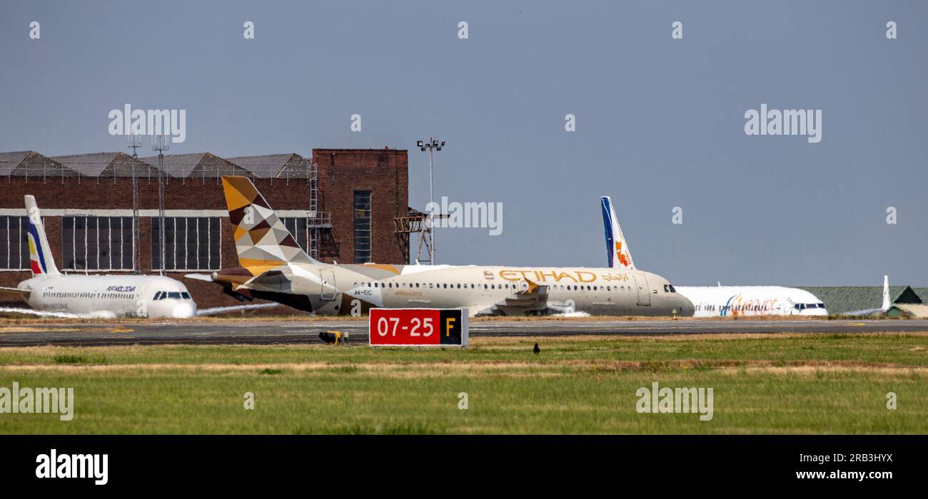 Jet cube hi-res stock photography and images - Alamy