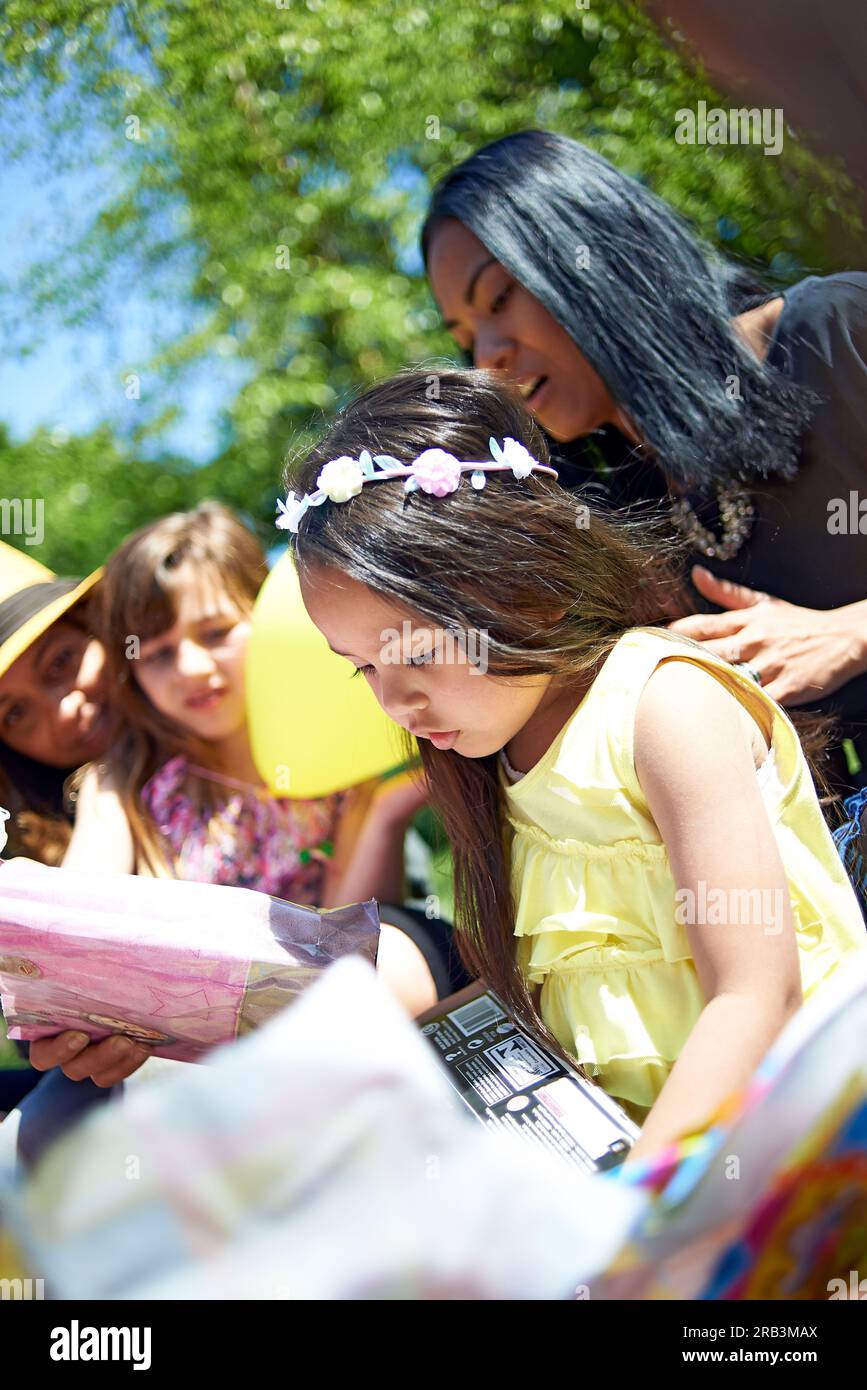 Bond cute hi-res stock photography and images - Alamy