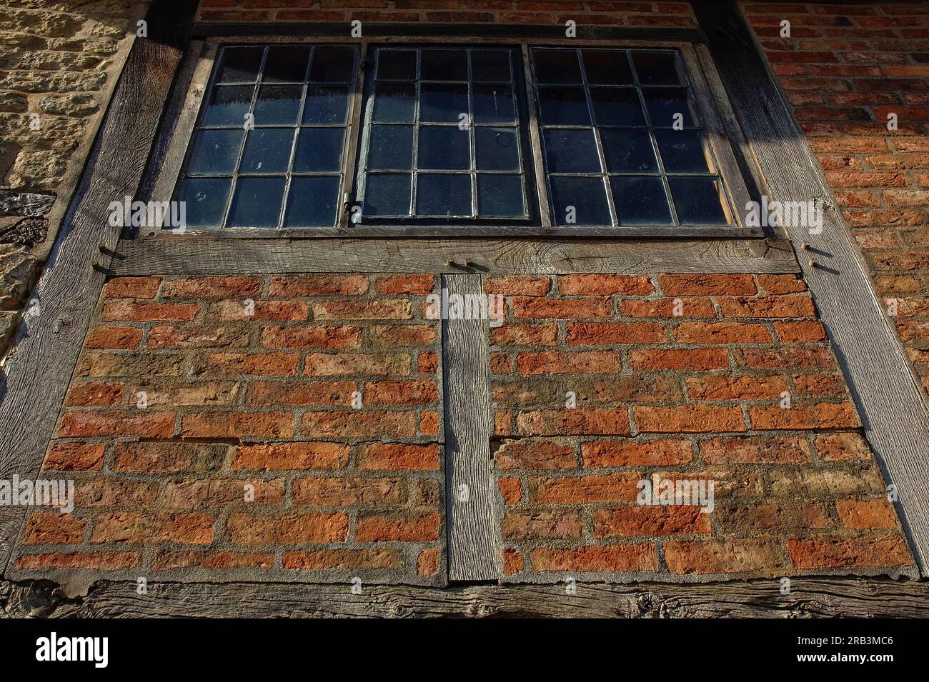 Brick nogging hi-res stock photography and images - Alamy