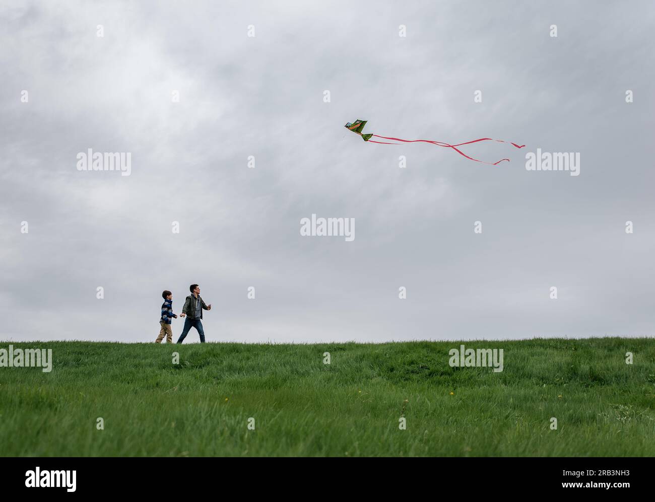 Flying kids hi-res stock photography and images - Alamy