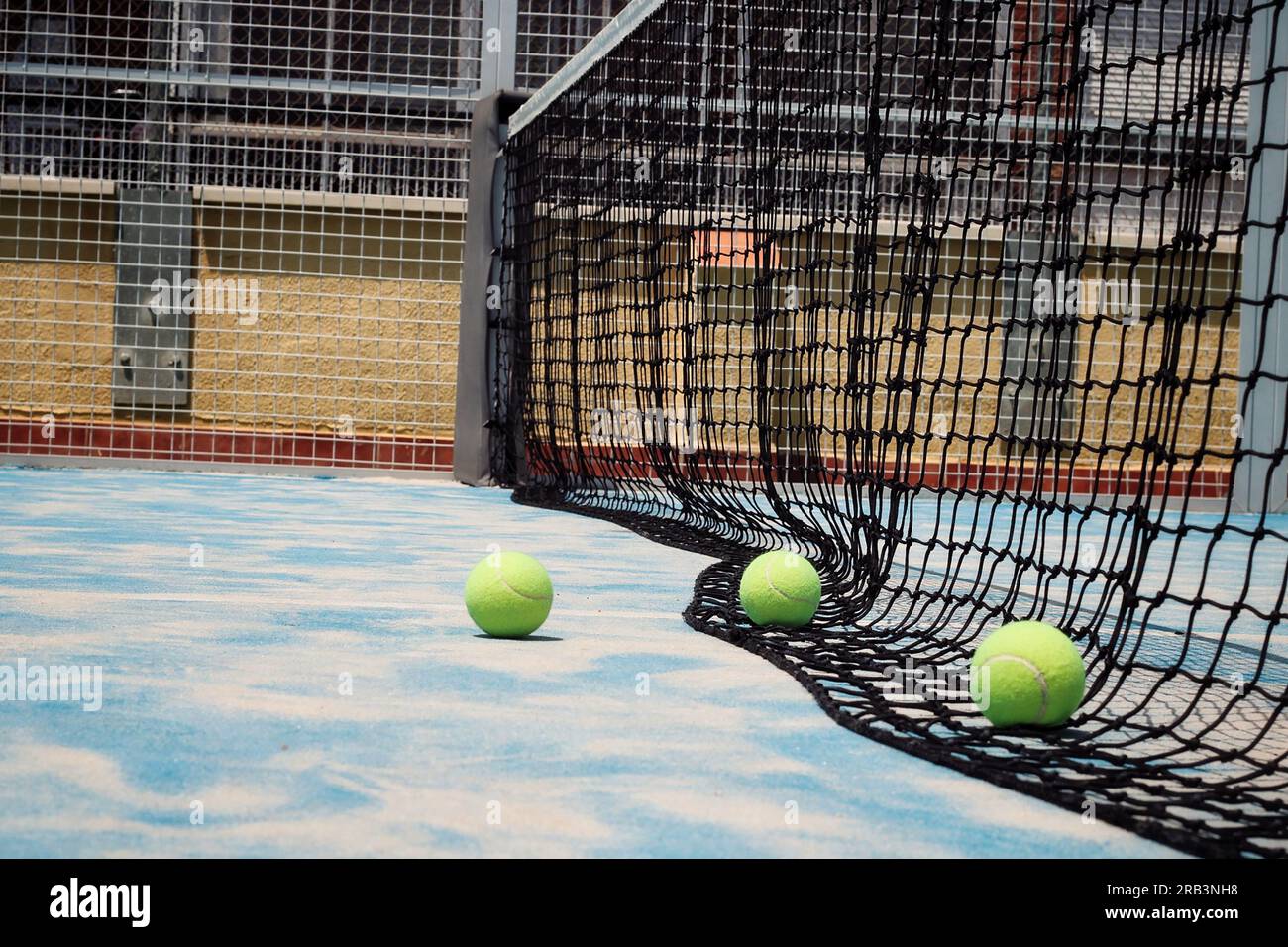 Padel tennis balls net hi-res stock photography and images - Alamy