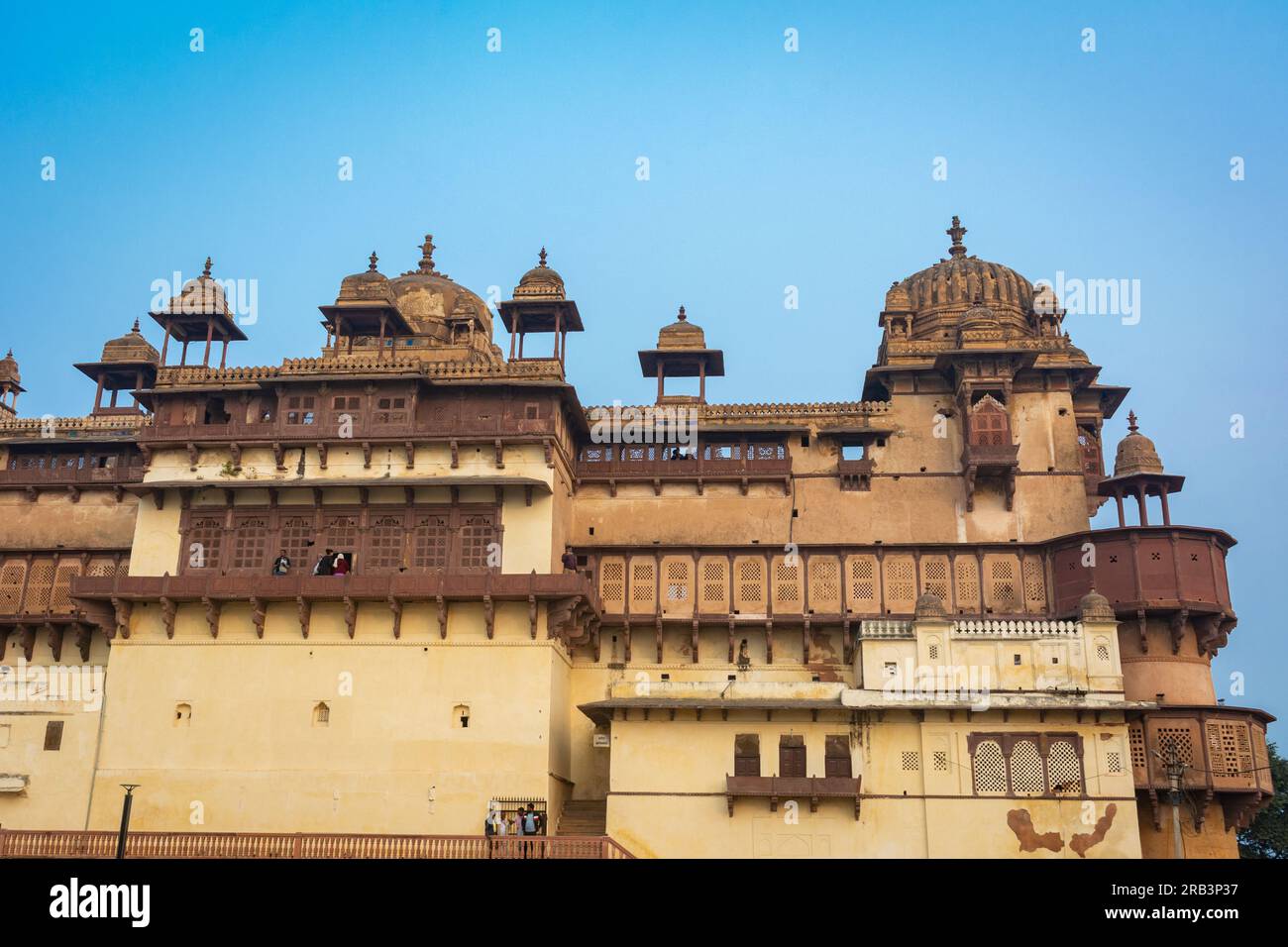 ORCHHA, MADHYA PRADESH, INDIA - DECEMBER 27, 2021: Jahangir Mahal in ...