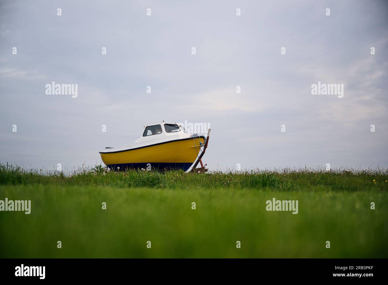 Grassy moor hi-res stock photography and images - Alamy