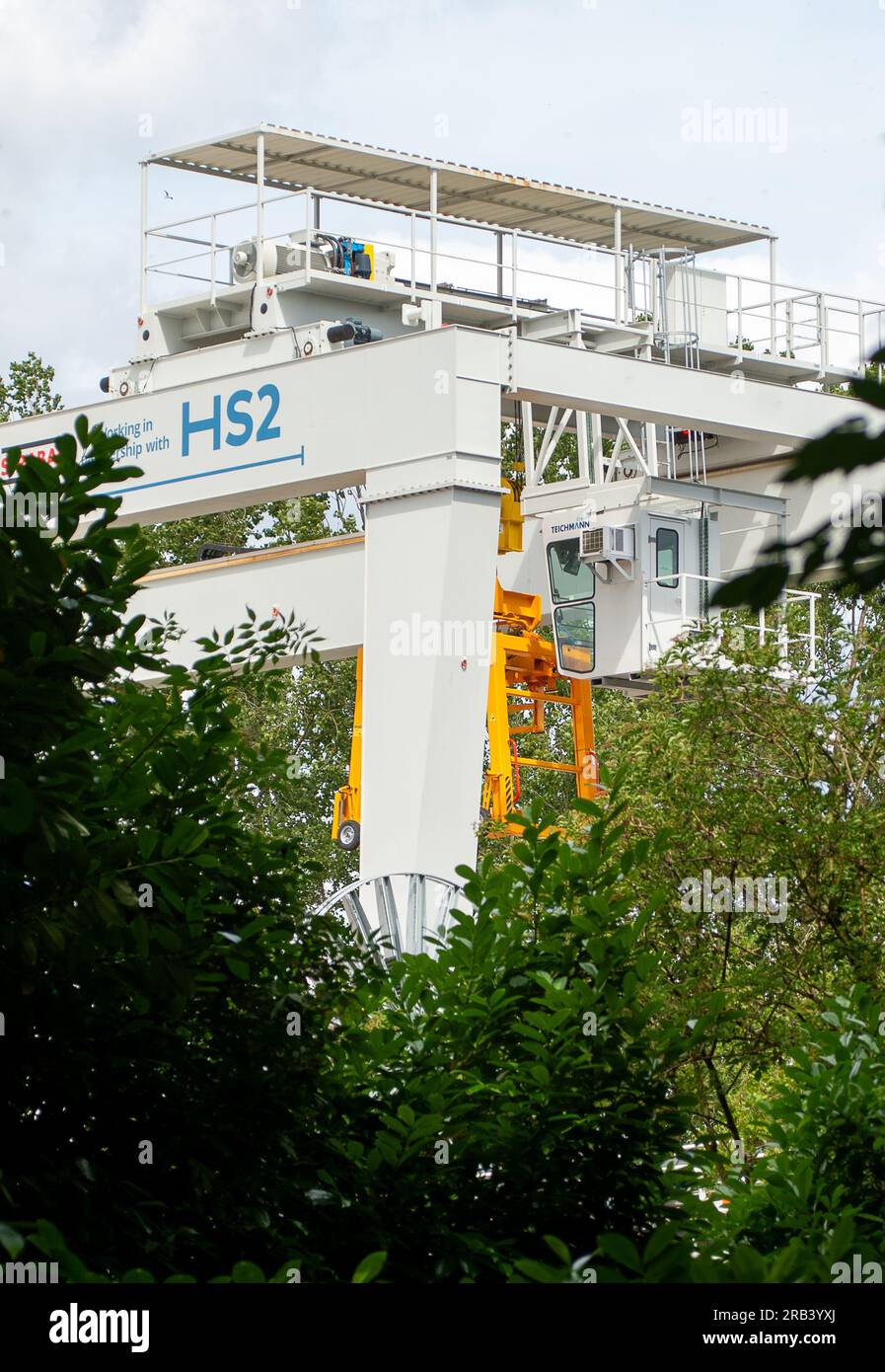 Ruislip, UK. 6th July, 2023. One of the 45 tonne cranes used to lift ...