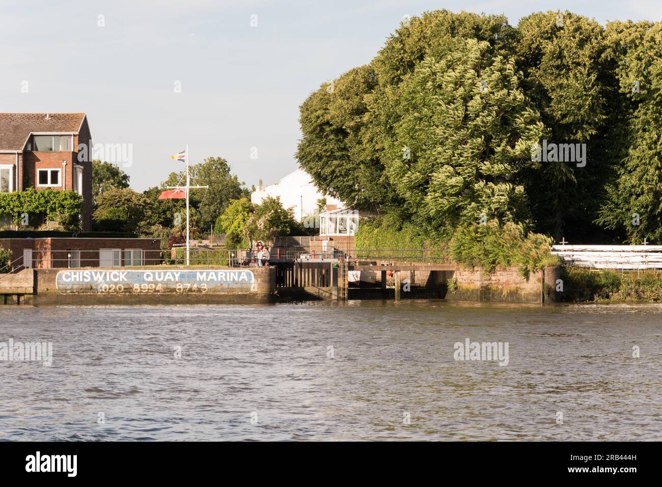 The Quintin Boat Club and Chiswick Quay Marina on the banks of the ...