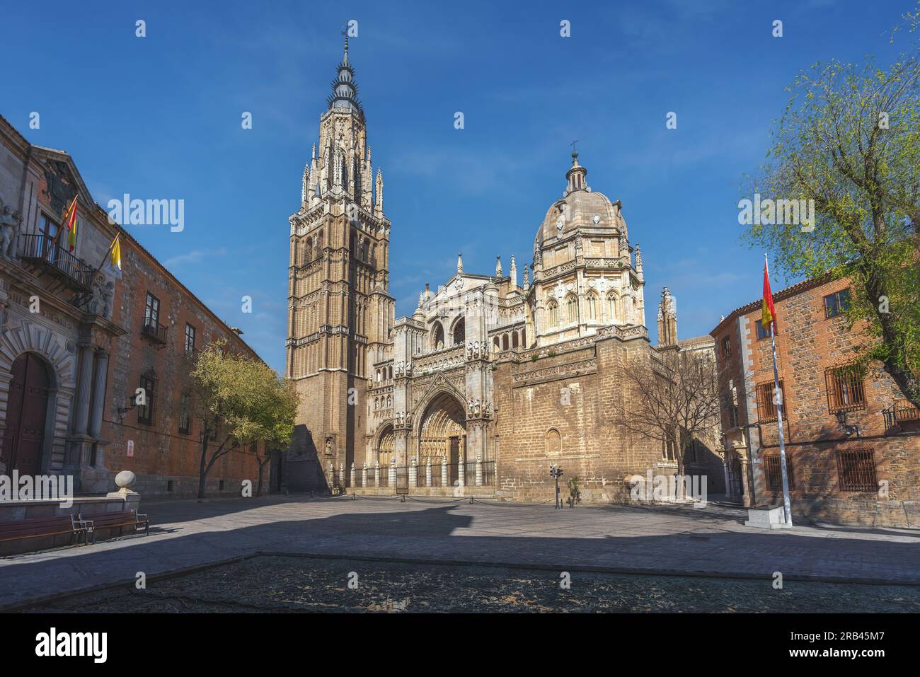Toledo Cathedral at Plaza del Ayuntamiento Square - Toledo, Spain Stock ...