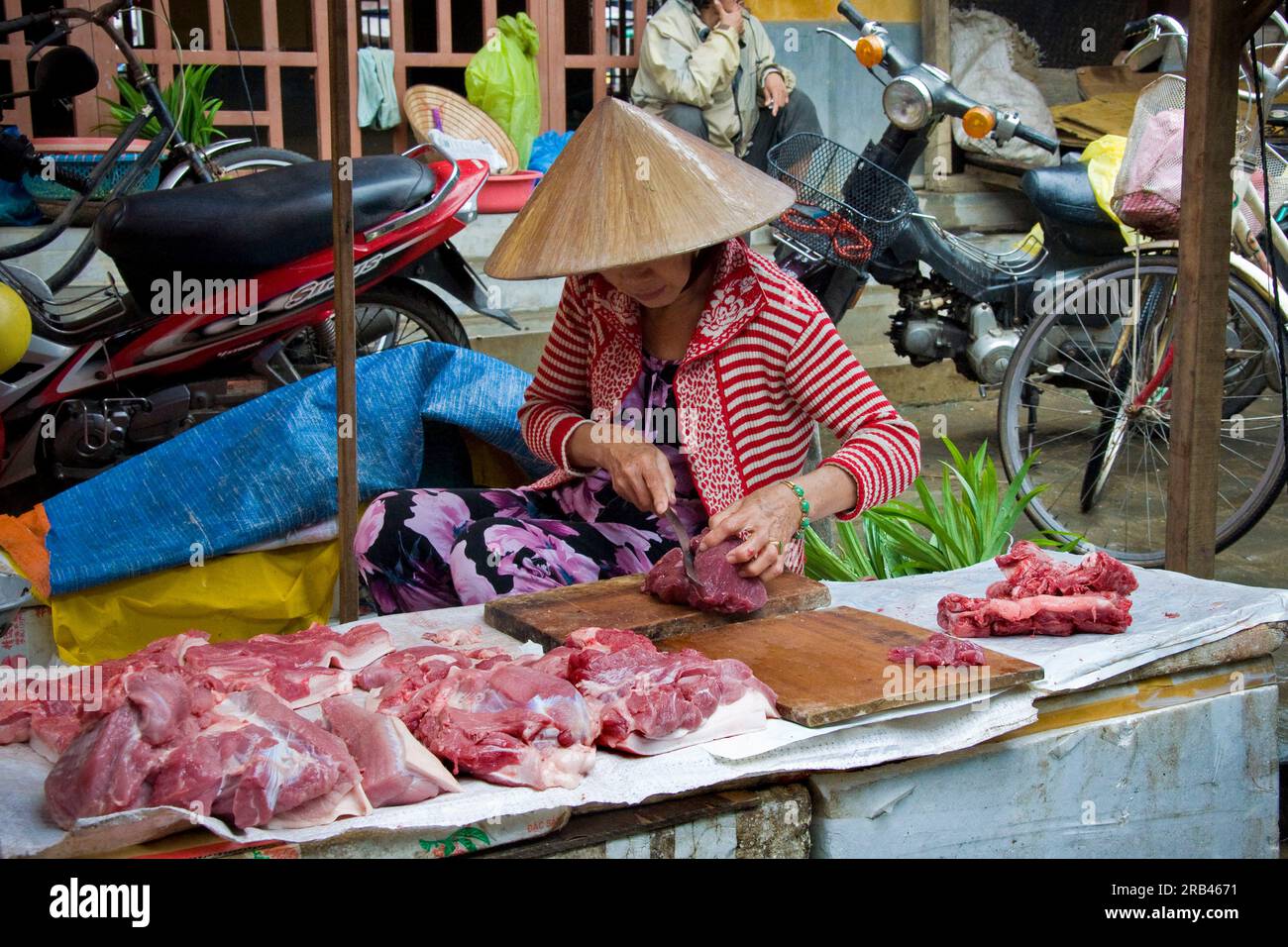 Vietnamese butcher hi-res stock photography and images - Alamy