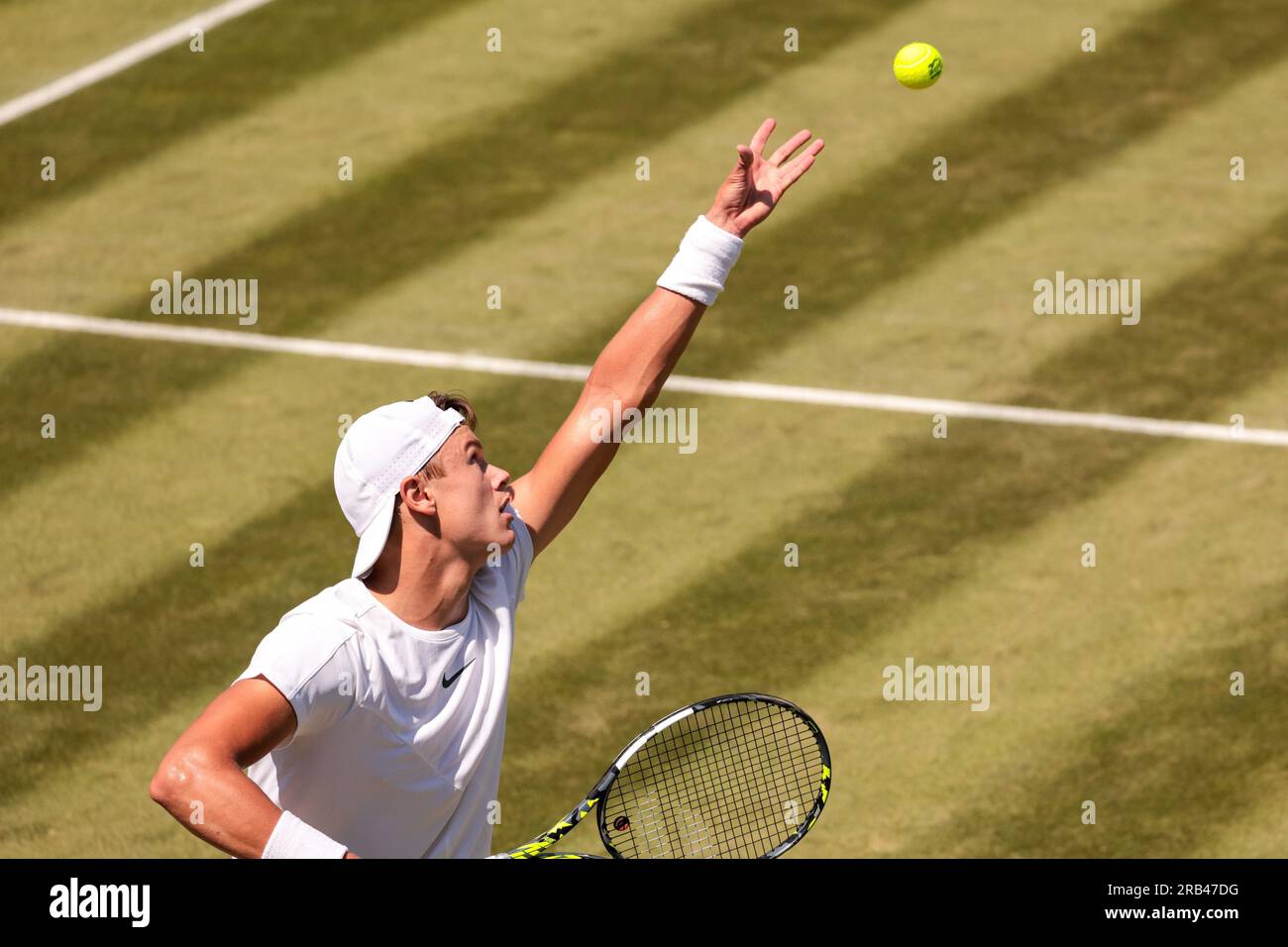 Holger rune wimbledon hi-res stock photography and images - Alamy