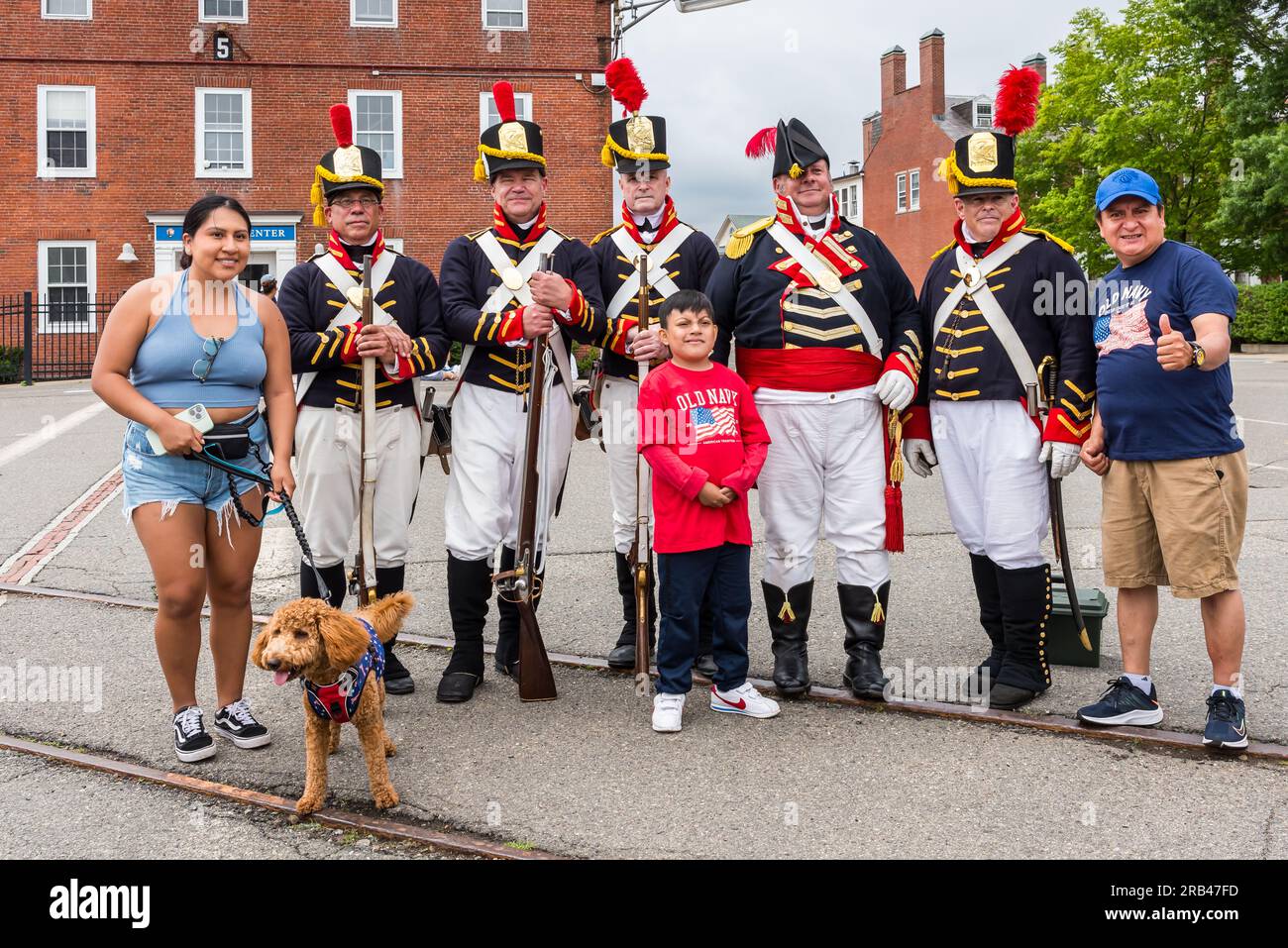 Uss constitution 1812 marine guard hi-res stock photography and images ...