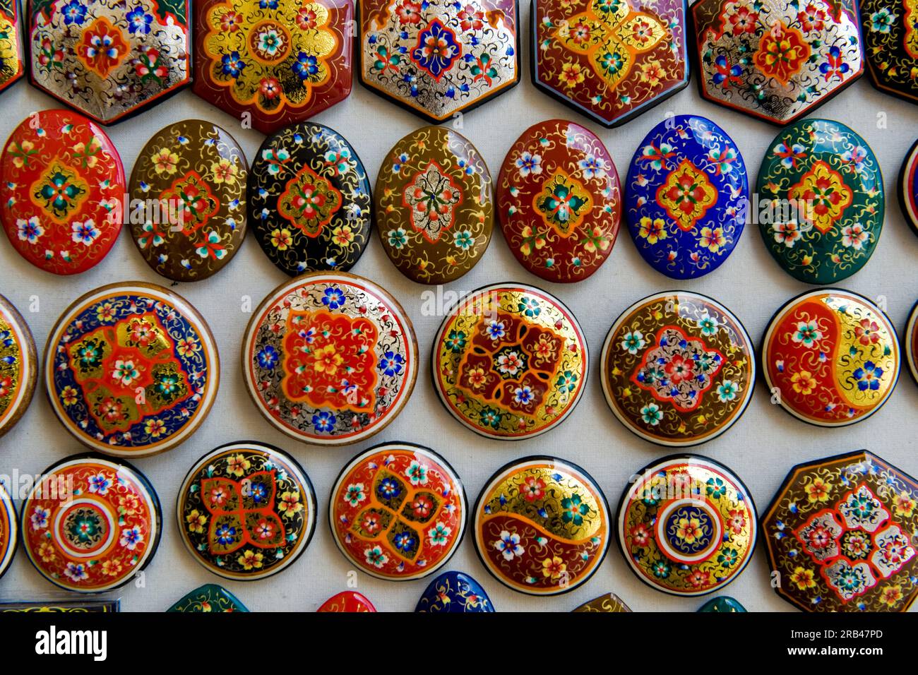 Uzbekistan, Tashkent, souvenirs shop Stock Photo - Alamy