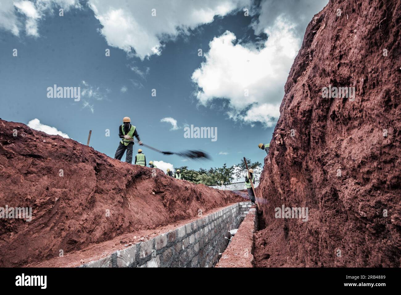 Kenya Railways Corporation Mombasa–Nairobi Standard Gauge Railway ...