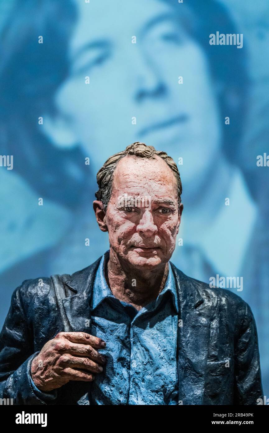 London, UK. 7th July, 2023. Sir Tim Berners-Lee by Sean Henry with ...