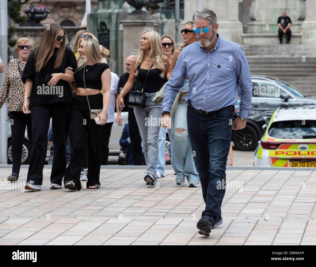 Tim Edwards, the father of Elle Edwards, and other family members ...