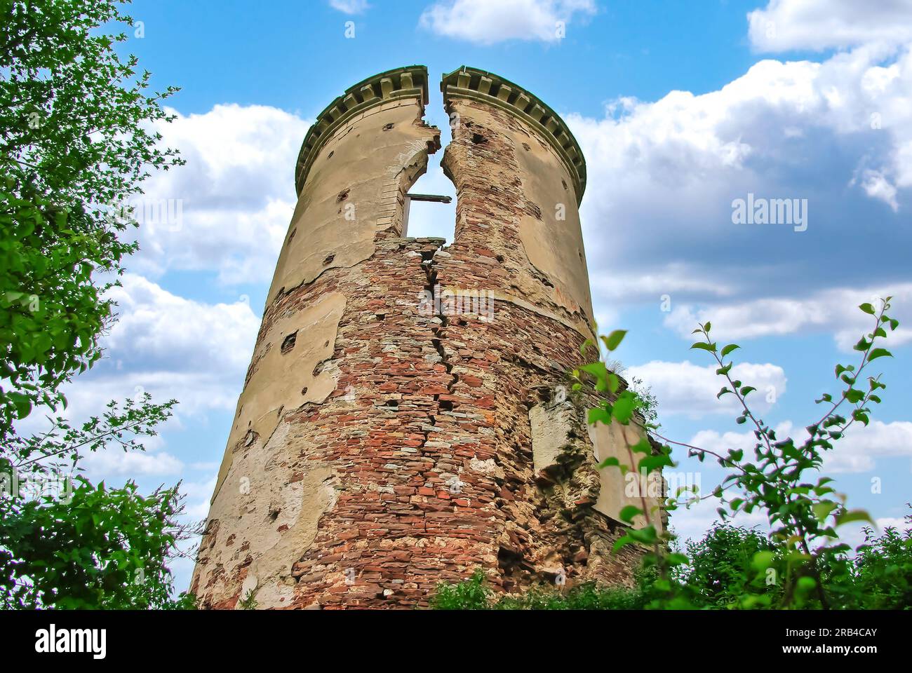 The old ruined tower of an ancient castle Stock Photo - Alamy