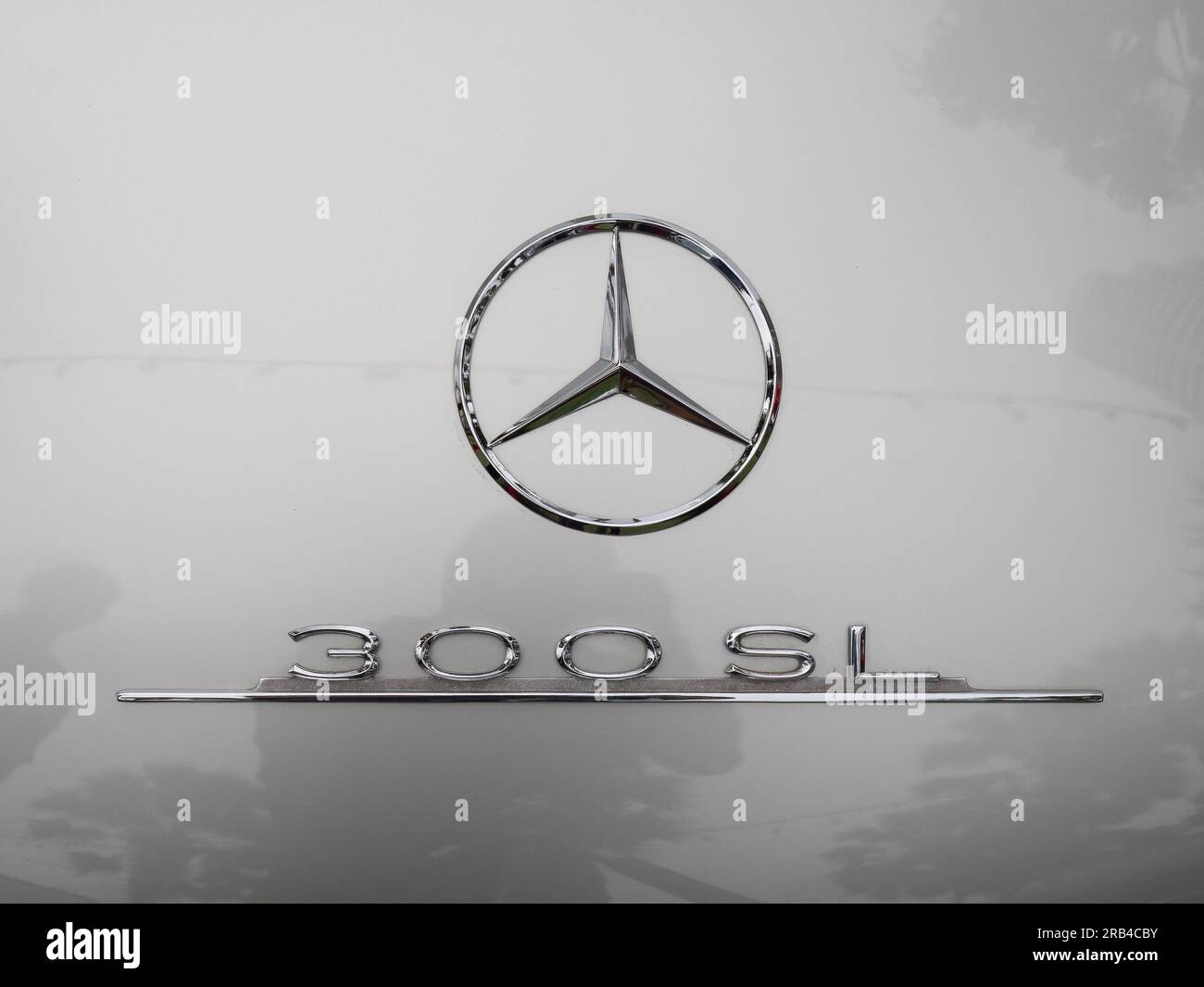 1957 mercedes benz 300sl gullwing hi-res stock photography and images ...