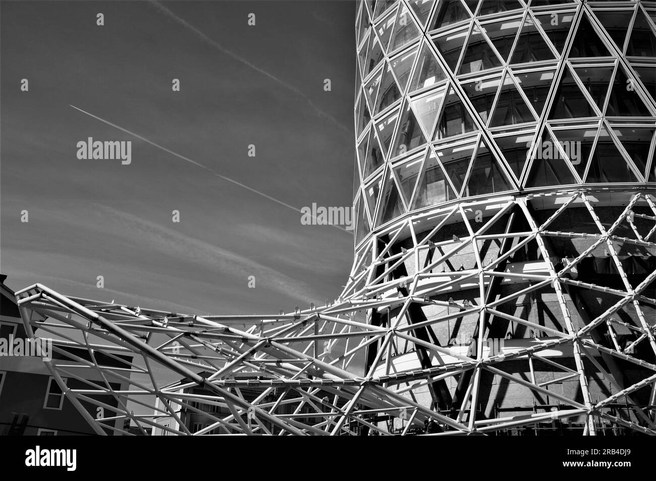 Modern architecture in financial Black and White Stock Photos & Images ...