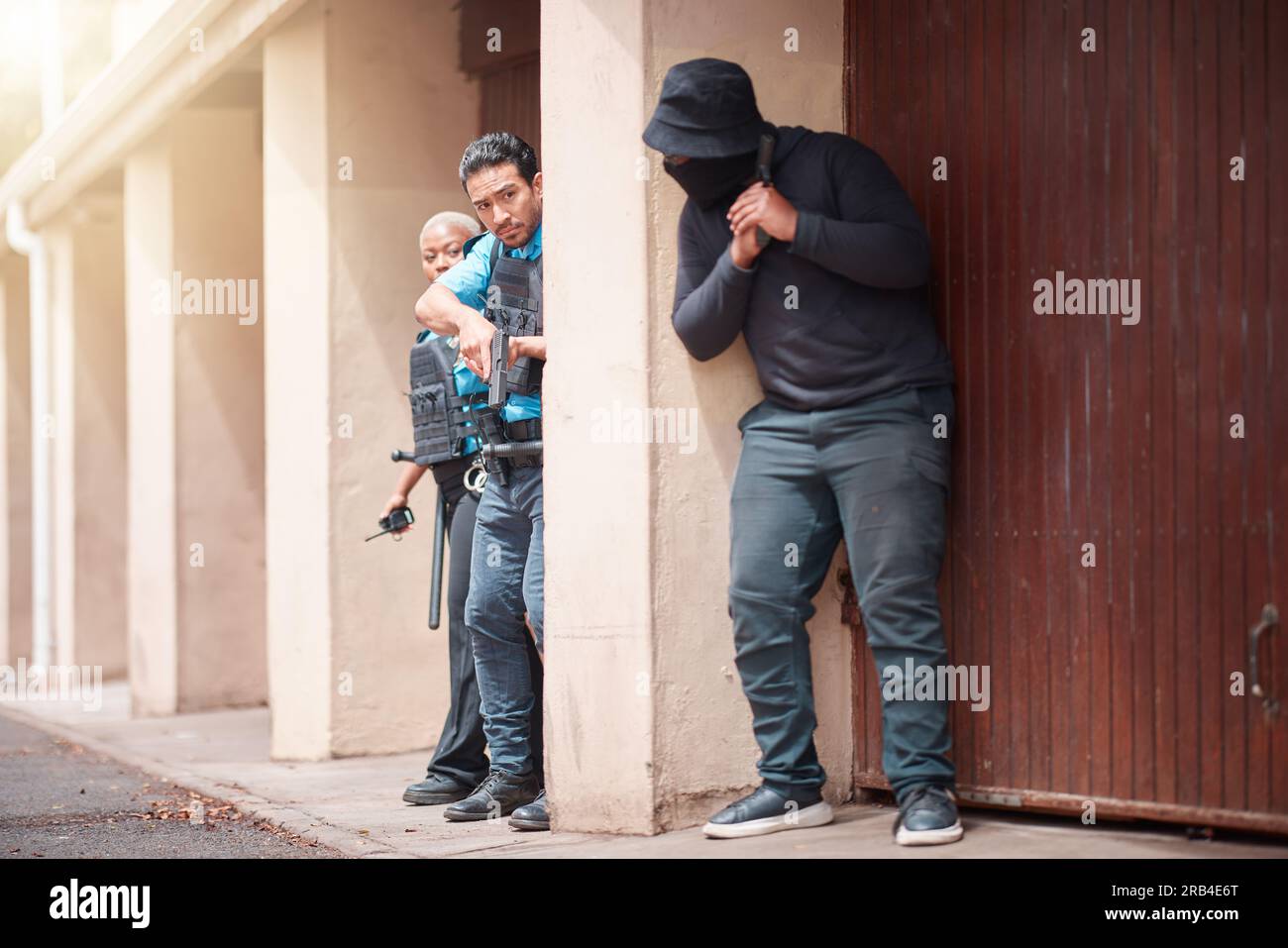 Robber running outside hi-res stock photography and images - Alamy