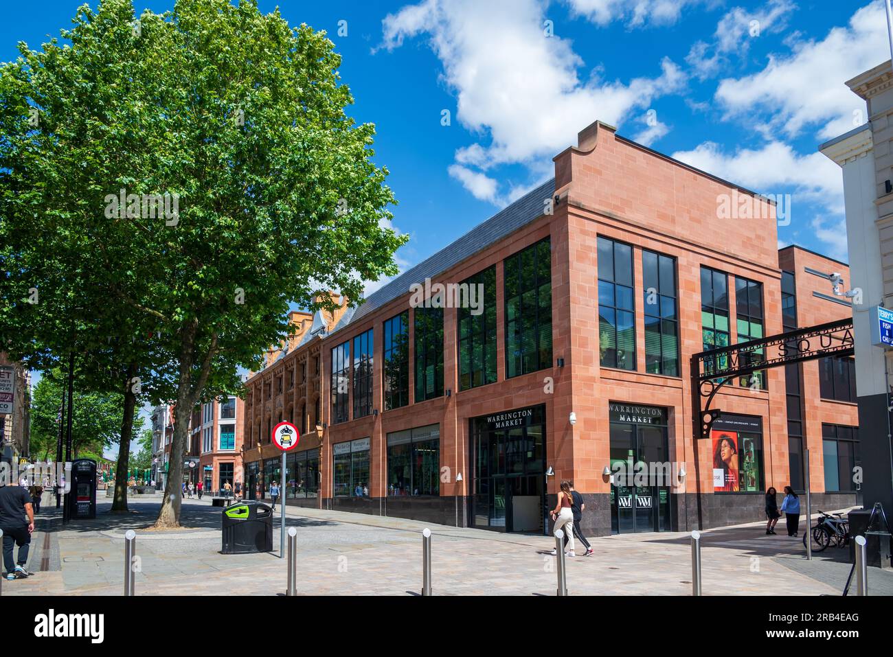 Warrington Bridge street and new market development Stock Photo - Alamy