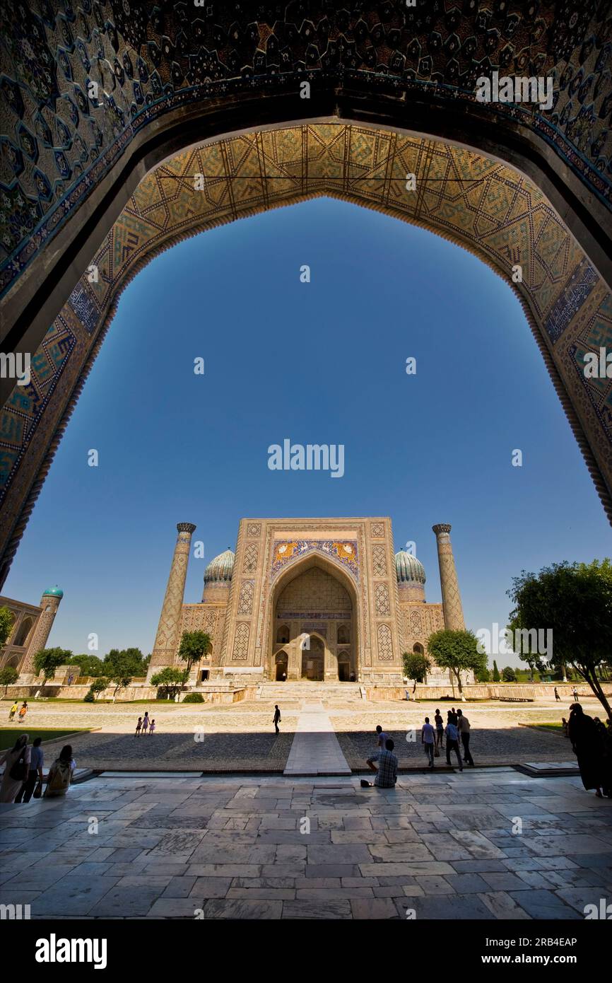 Shir dor madrasah hi-res stock photography and images - Alamy
