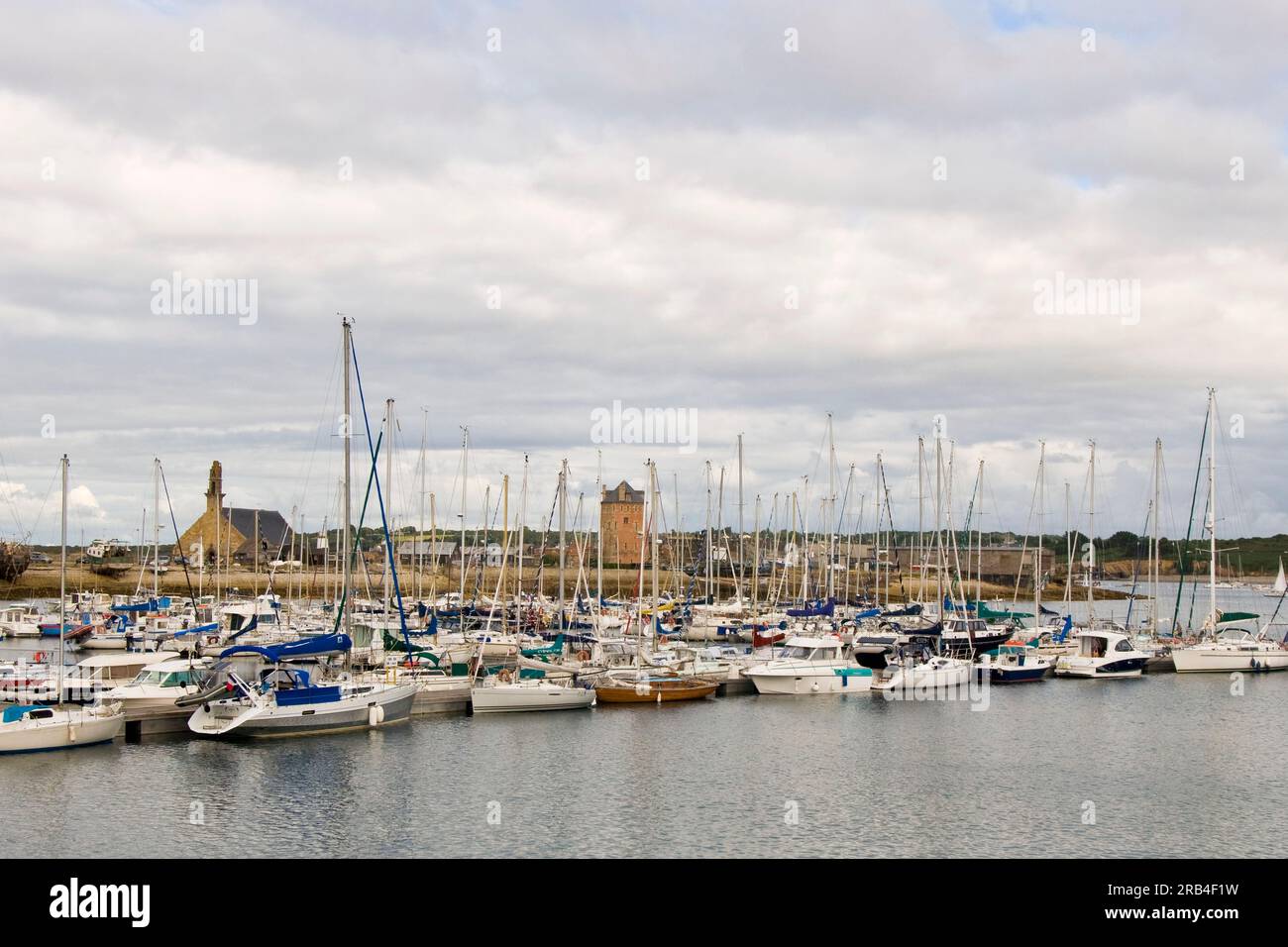 France, Bretagne, Camaret sur Mer, Port Stock Photo - Alamy