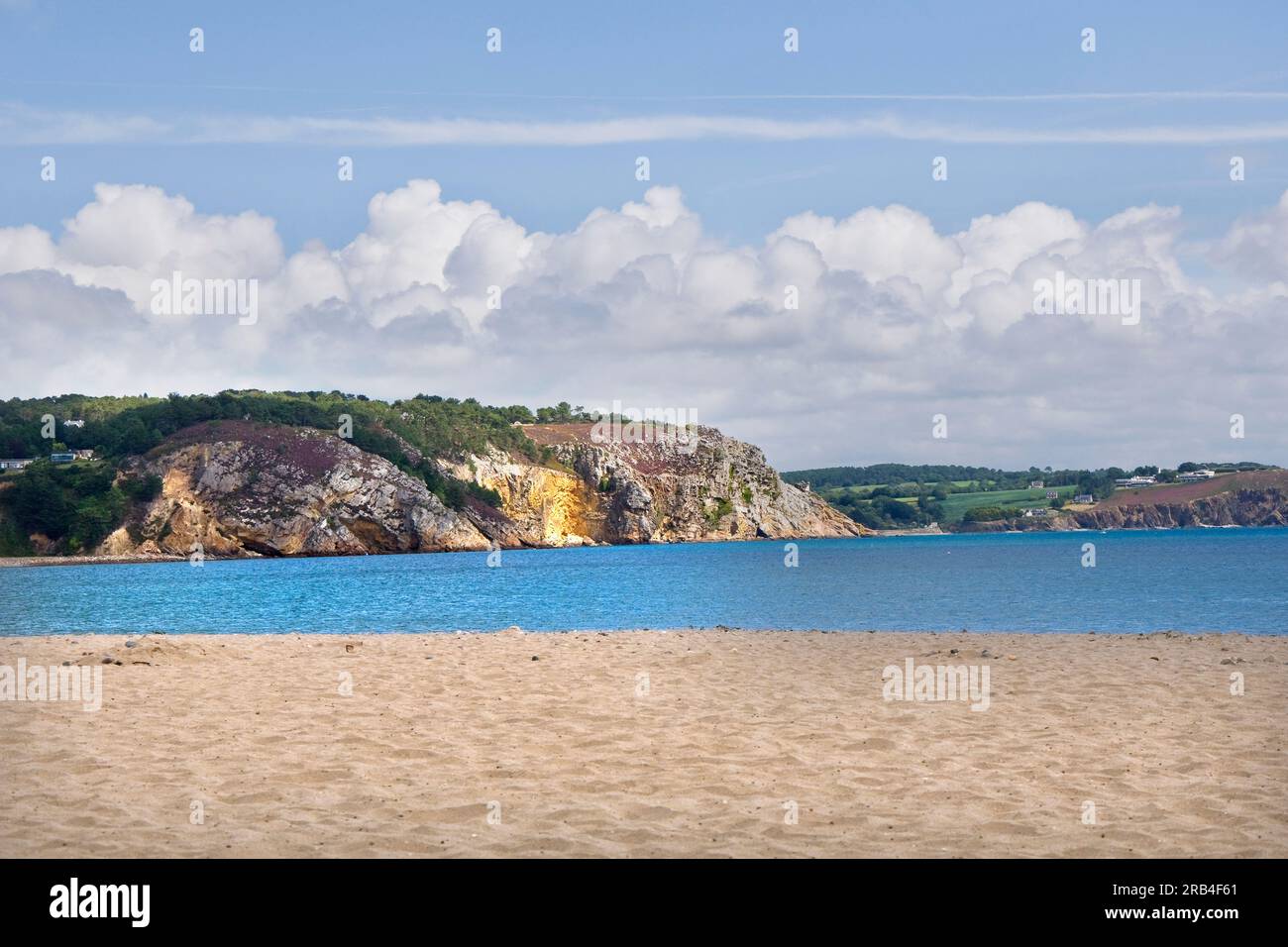 Morgat beach brittany hi-res stock photography and images - Alamy