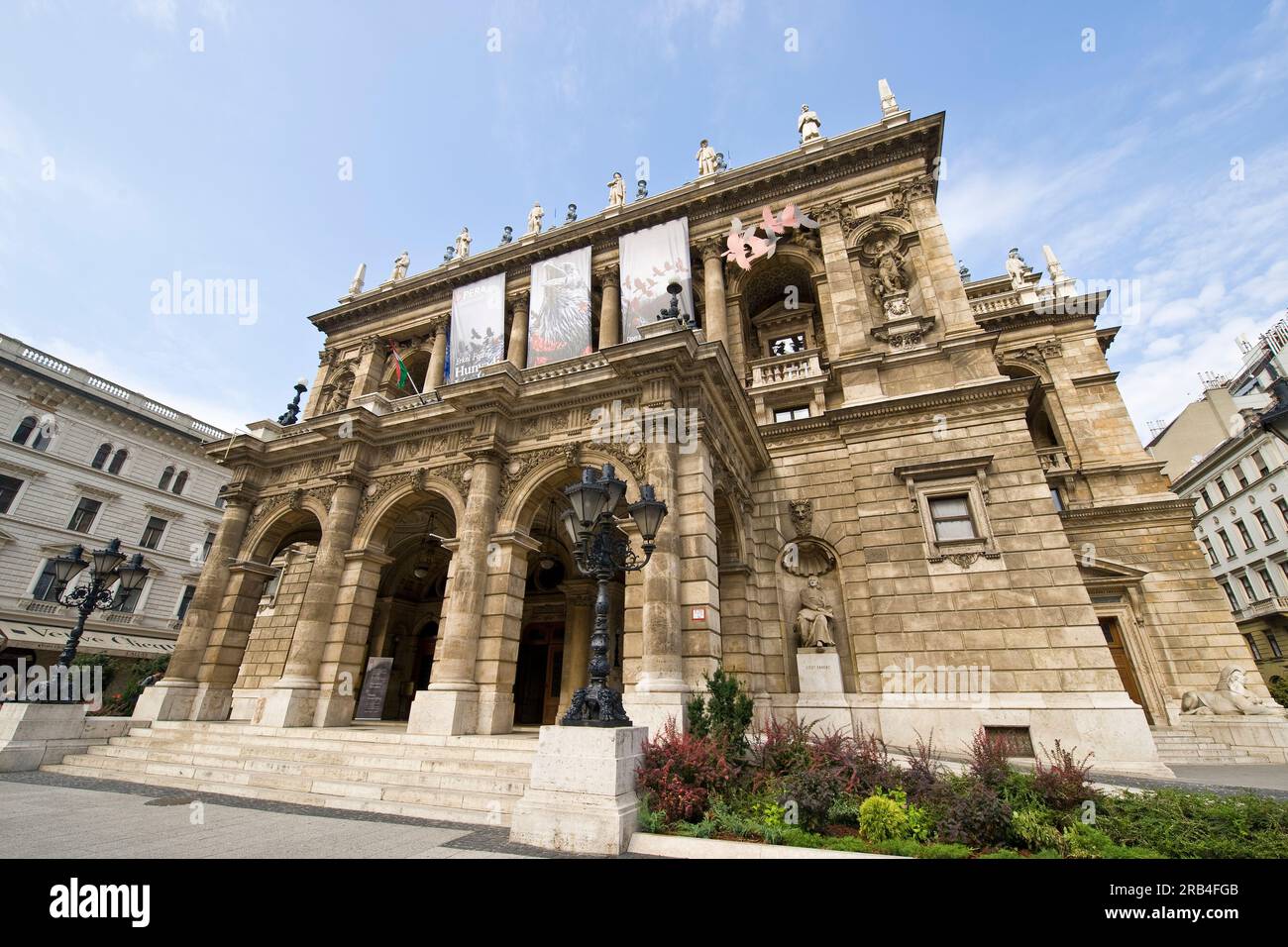 Budapest opera theatre hi-res stock photography and images - Alamy