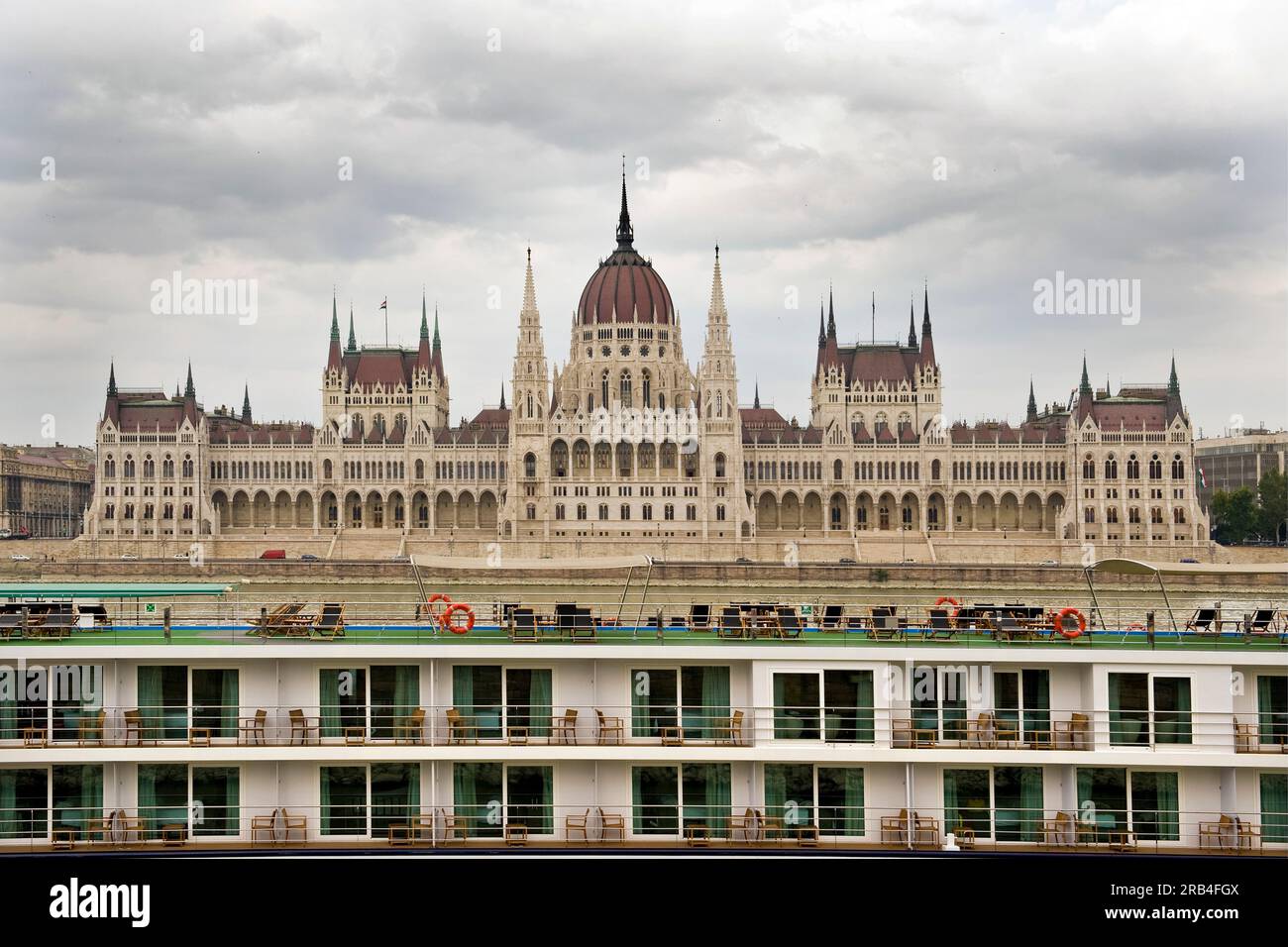 Hungary, Budapest, The neo-gothic Hungarian Parliament building ...