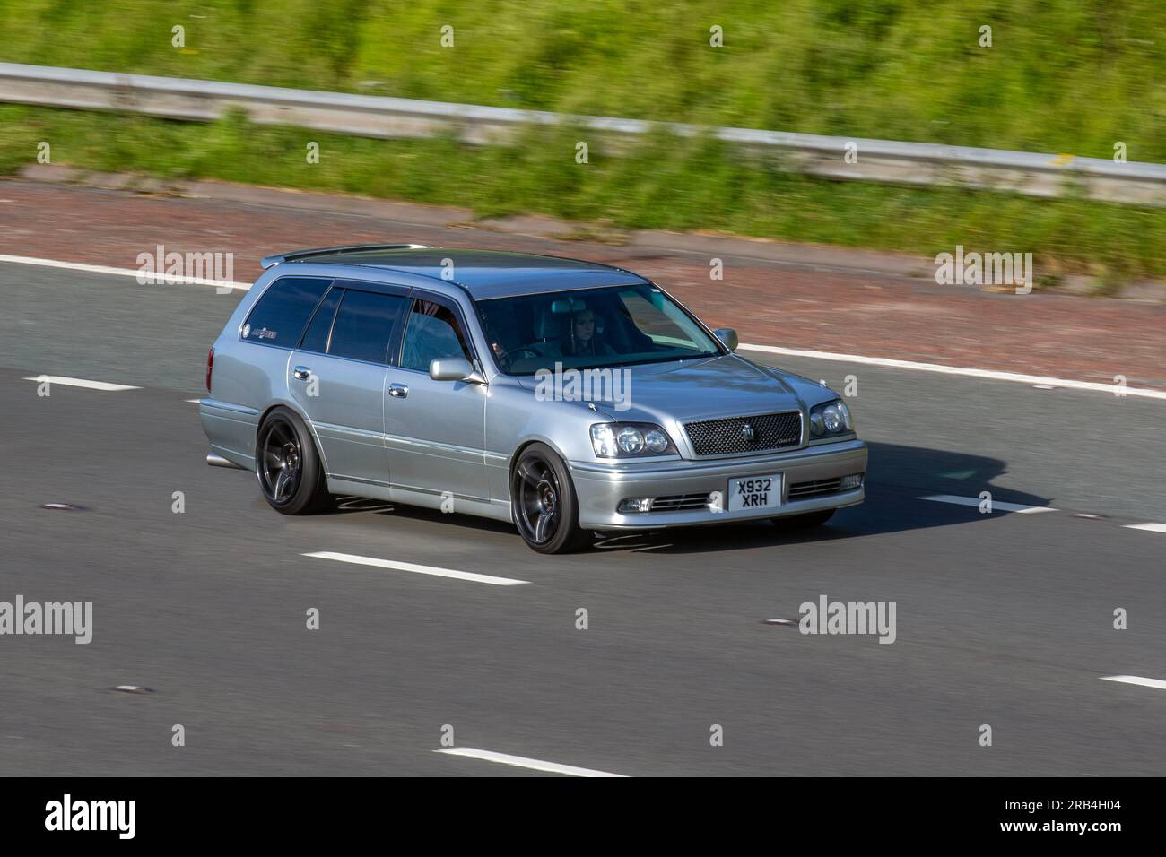 Toyota crown estate hi-res stock photography and images - Alamy