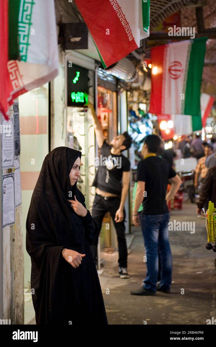 Iran. Tabriz. old bazaar. woman Stock Photo - Alamy