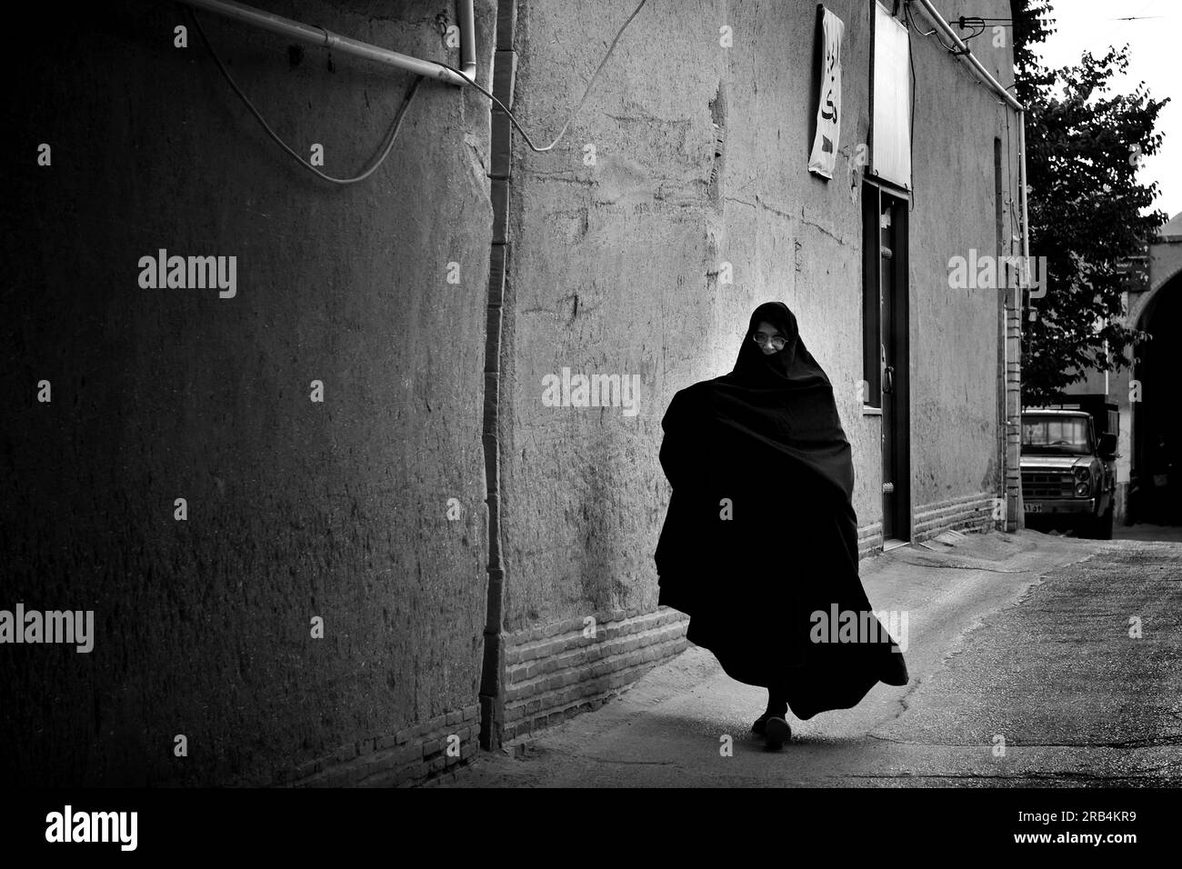 Chador hi-res stock photography and images - Alamy