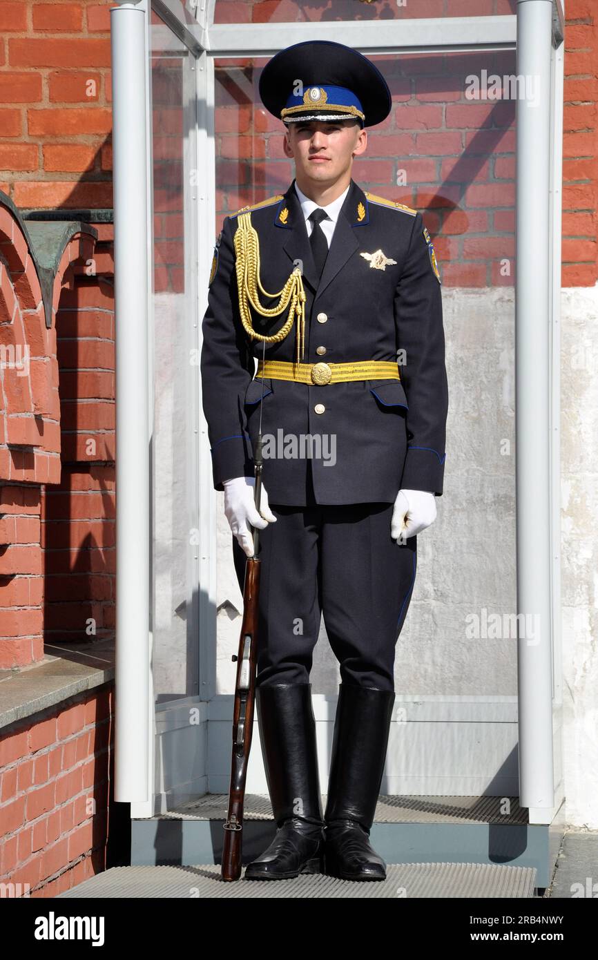 Russian kremlin guard hi-res stock photography and images - Alamy