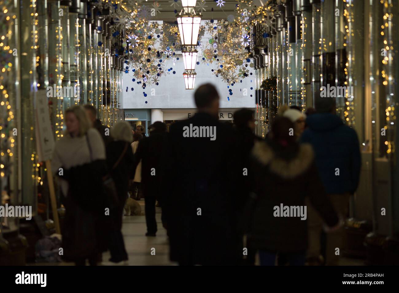 Santa claus walking in store hi-res stock photography and images - Alamy