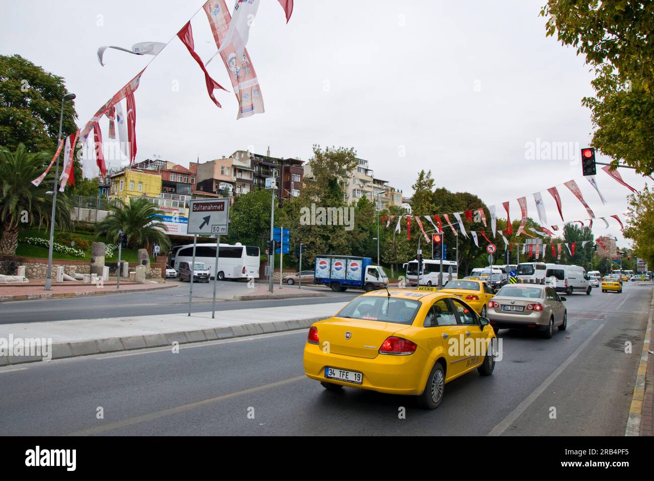 Istanbul roads hi-res stock photography and images - Alamy