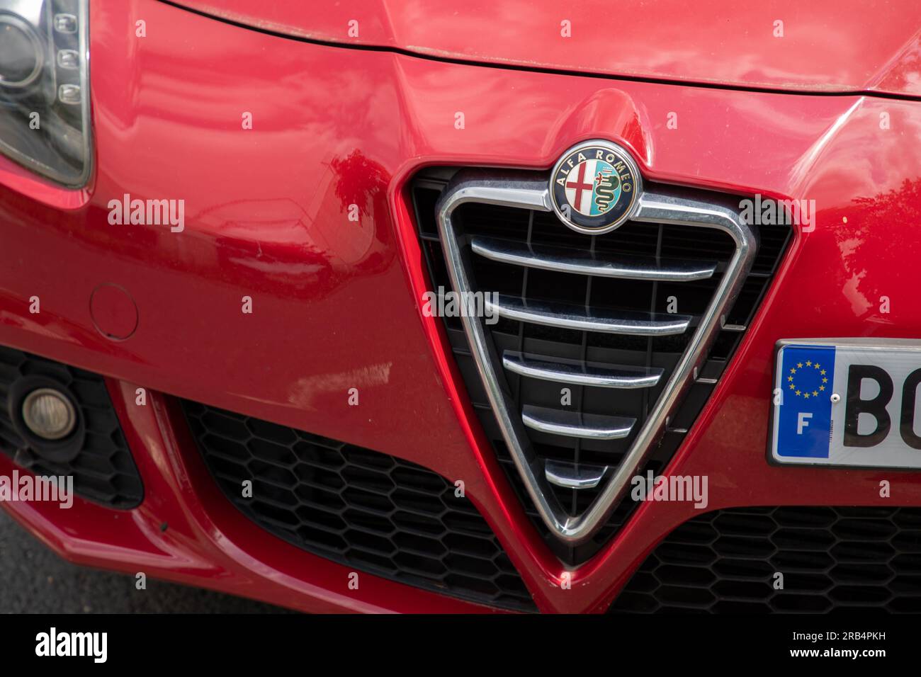 Bordeaux , France - 07 01 2023 : Alfa romeo logo sign and text brand ...
