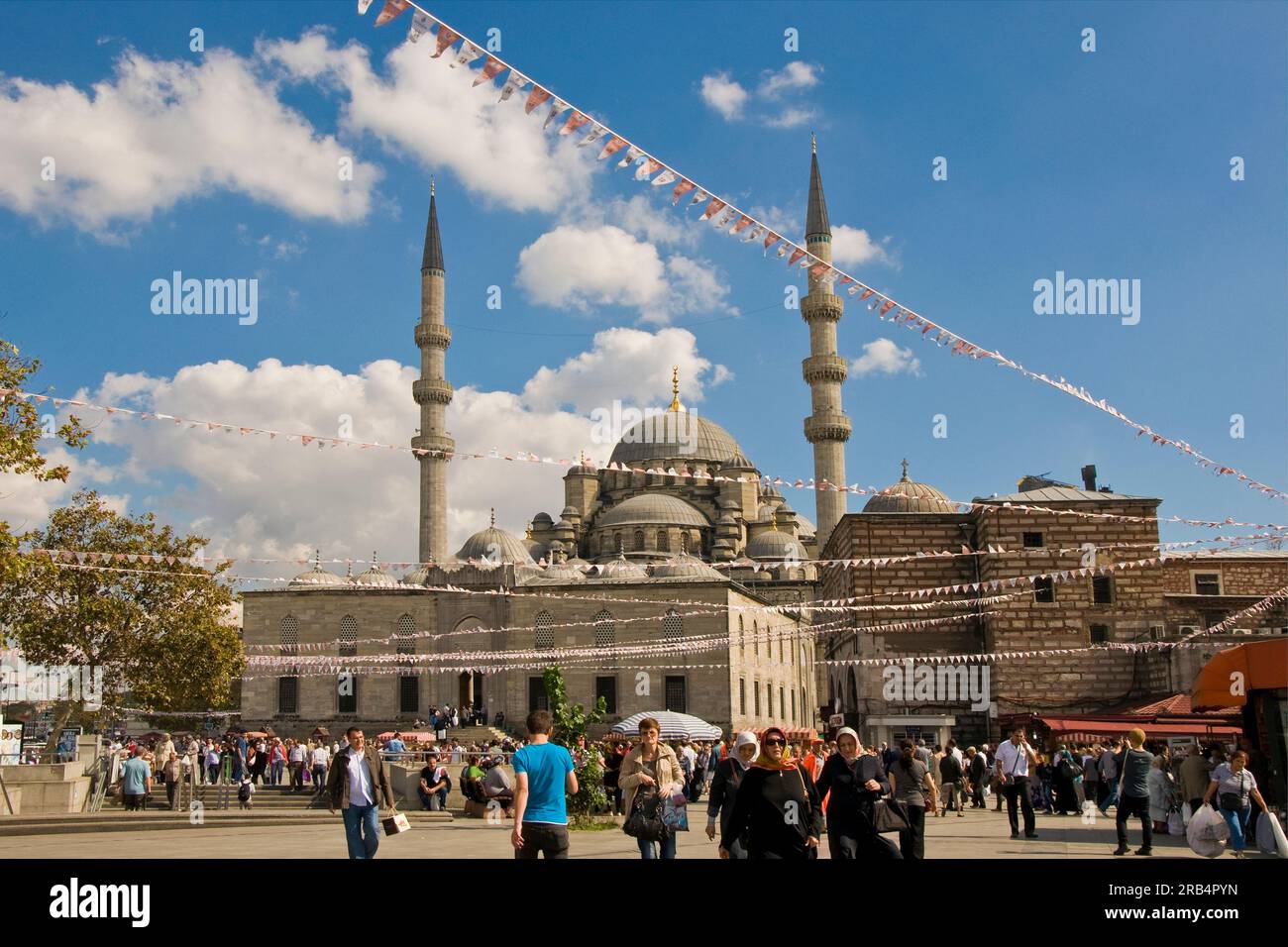 Yeni cami. valide sultan mosque. Istanbul. Turkey Stock Photo - Alamy