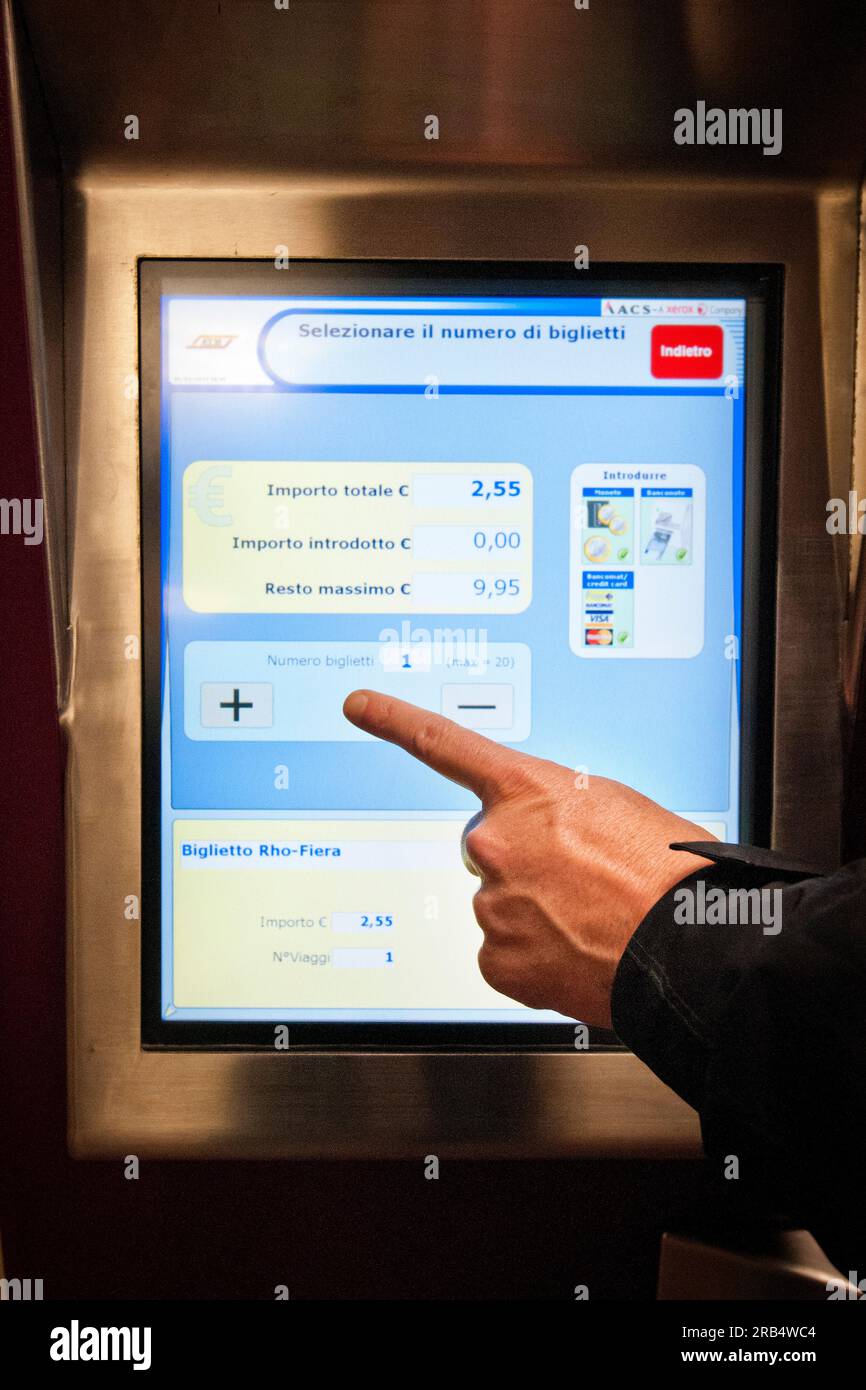 M5. Milan metro line 5 Stock Photo - Alamy