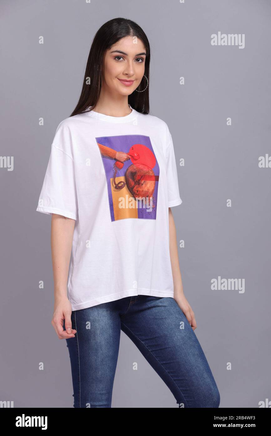 Model in vintage logo t shirt hi-res stock photography and images - Alamy