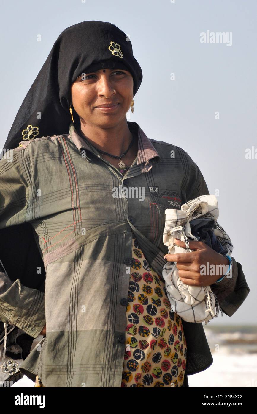 Gujarat kutch woman hi-res stock photography and images - Alamy