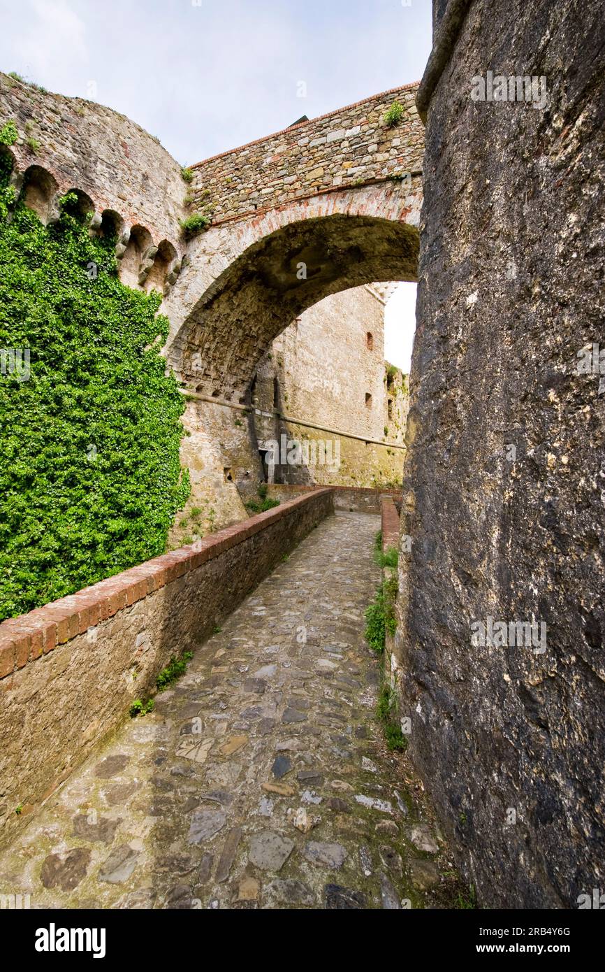 Sarzanello fort hi-res stock photography and images - Alamy